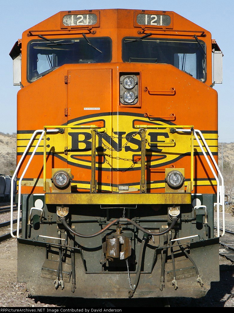 BNSF 121